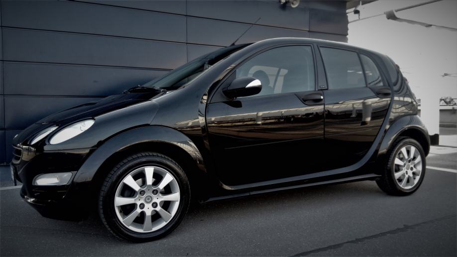 *SMART FORFOUR 1,5-DIESEL*2006god* Mercedes-Benz motor, 2006 god.