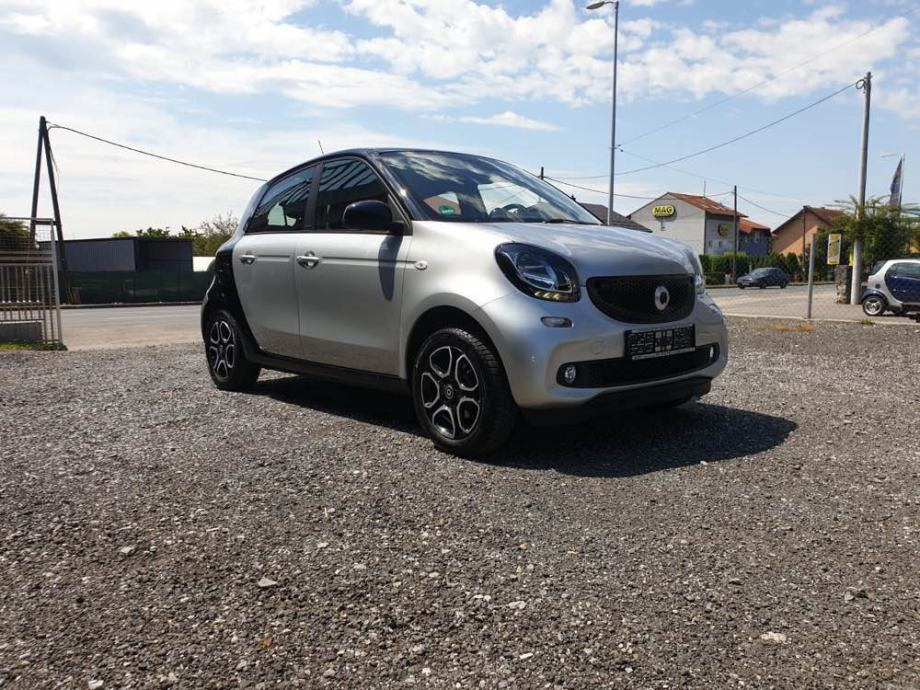 Smart forfour 453 prime NAV Automatik, 2015 god.