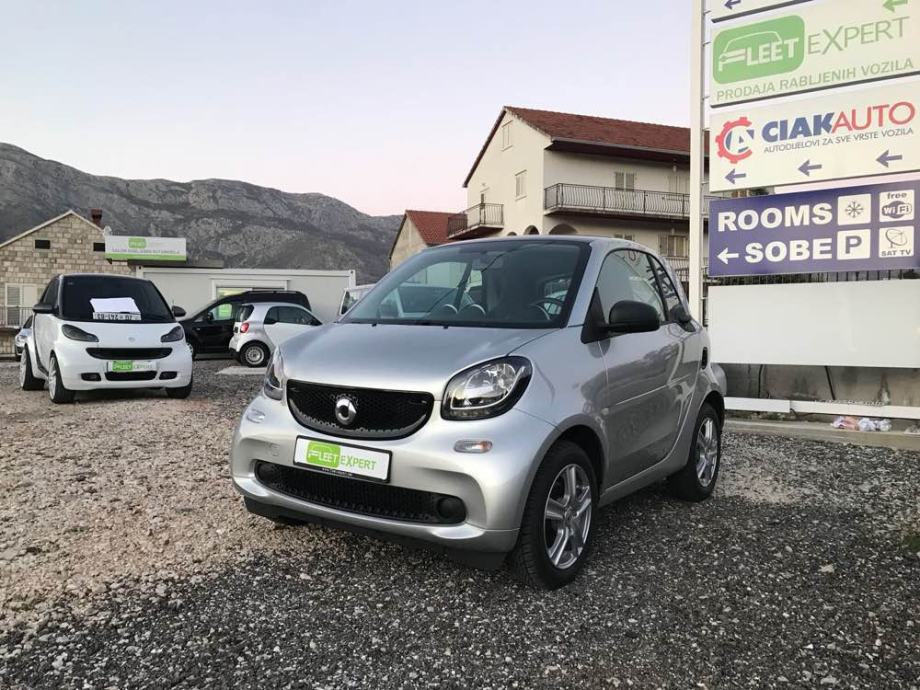 SMART FORTWO AUT., NAVIGACIJA, PANORAMA, NOVI MODEL, SALON DUBROVNIK ...