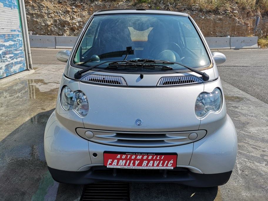 Smart fortwo cabrio--45 kw--2004 g--Klima--, 2004 god.