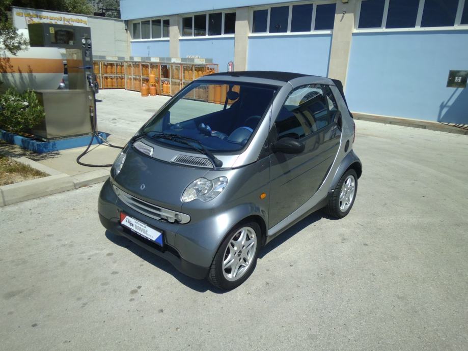 Smart fortwo cabrio 700ccm, 2000 god.