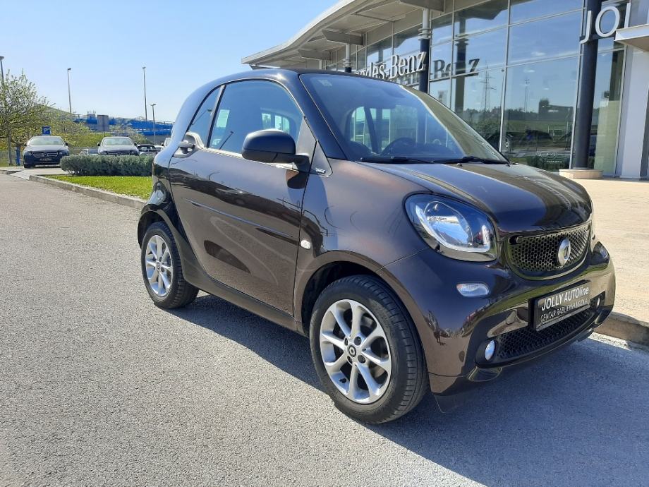 Smart fortwo coupe 1.0 Passion, 2019 god.