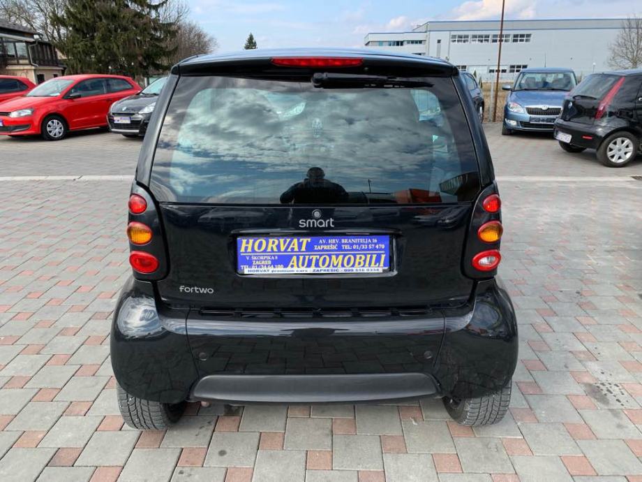 Smart fortwo coupe 2004.; 45 kw; Klima; Registriran, 2004 god.