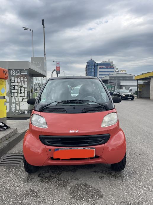 Smart fortwo coupe 450 - automatik, klima, reg do 11/23, 2001 god.