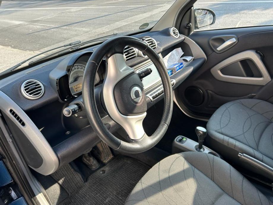 Smart fortwo coupe Mhd, 2011 god.