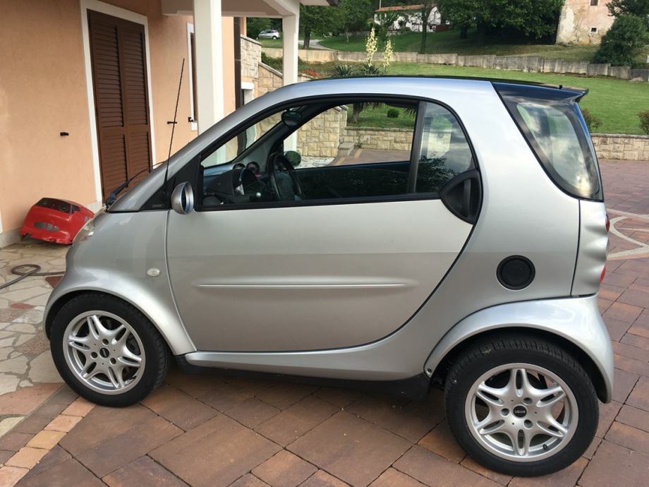 smart 450,Klima,full oprema,generalka,registriran,nema ulaganja, 2001 god.