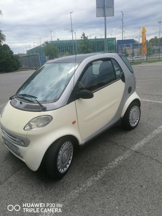 Smart fortwo coupe, 2000 god.