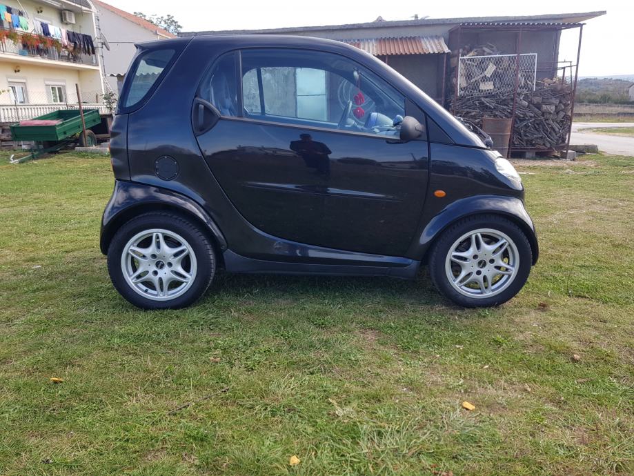 Smart fortwo coupe smart, 2001 god.