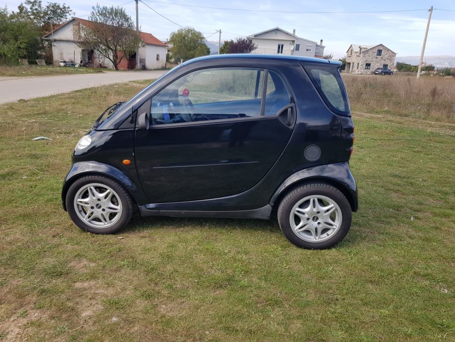 Smart fortwo coupe smart, 2001 god.