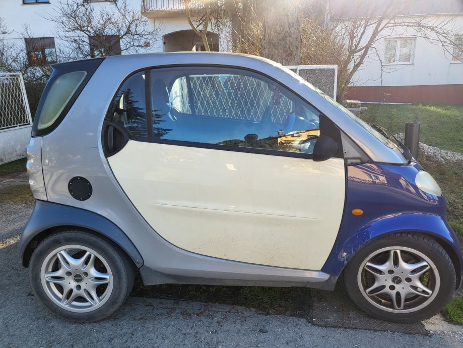 Smart fortwo coupe smart, 1999 god.