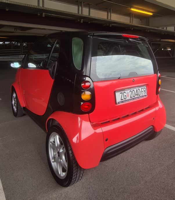 Smart fortwo coupe smart, 2001 god.