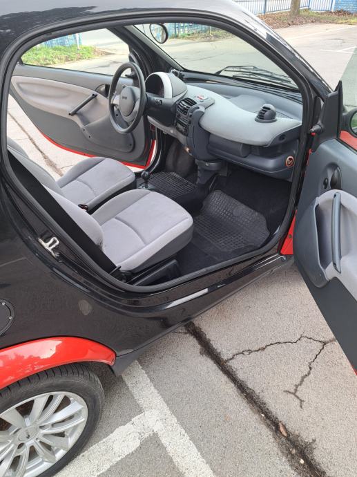 Smart fortwo coupe smart, 2001 god.