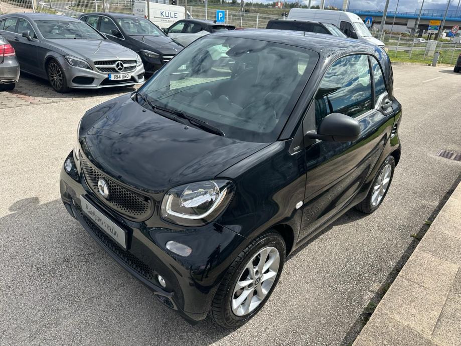 Smart fortwo coupe 0.9 USLUŽNA PRODAJA, 2019 god.