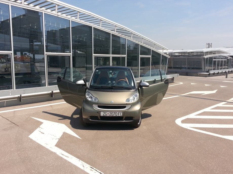Smart fortwo LIMITED ONE F1 - MOGUĆA ZAMJENA ZA VEČI AUTO, 2007 god.