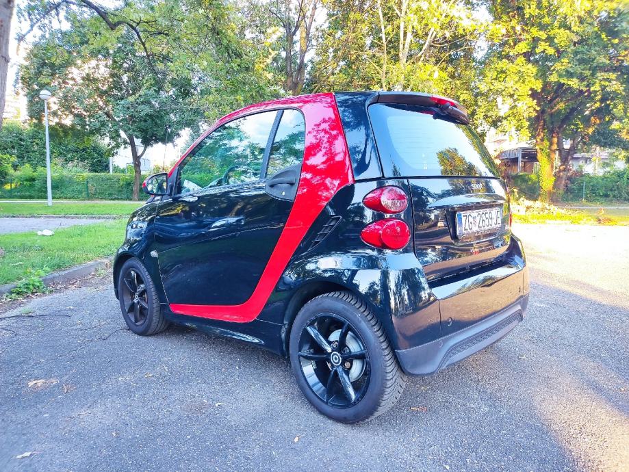 SMART fortwo Sharp Red limited edition, 2012 god.