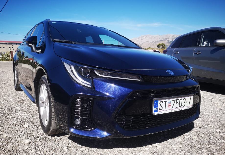 Suzuki karavan Swace 1,8 Hybrid CVT, 2020 god.