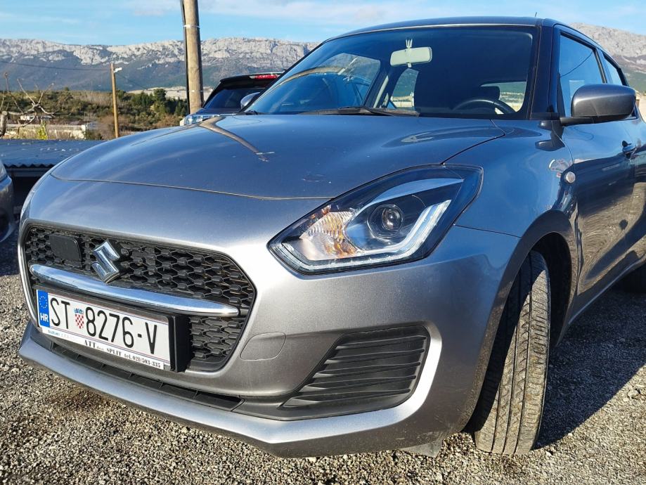 Suzuki Swift 1,2 Hybrid SE 2021., 2021 god.