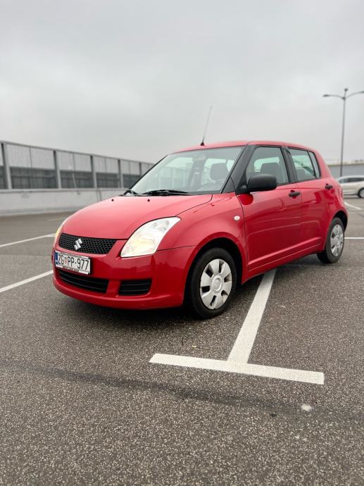 Suzuki Swift 1,3 **88000km**, 2009 god.
