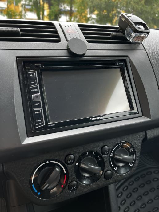 Suzuki Swift 1.5, 2007 god.