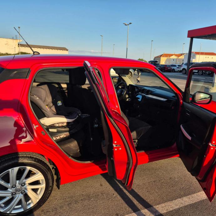 Suzuki Swift HB GL+HYBRID, 2022 god.