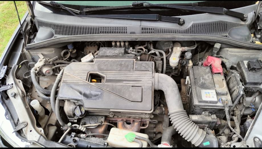 Suzuki SX4 1,6 4X4 LPG- karamboliran prednji dio, 2008 god.