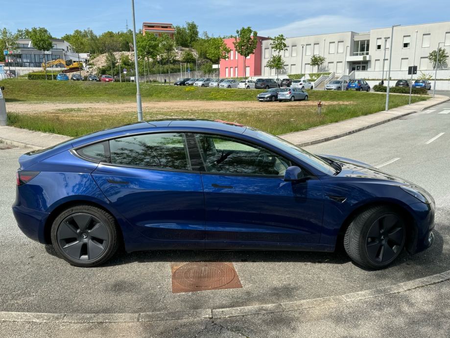 Tesla Model 3 Long Range AWD + Enhanced Autopilot, 2021 god.