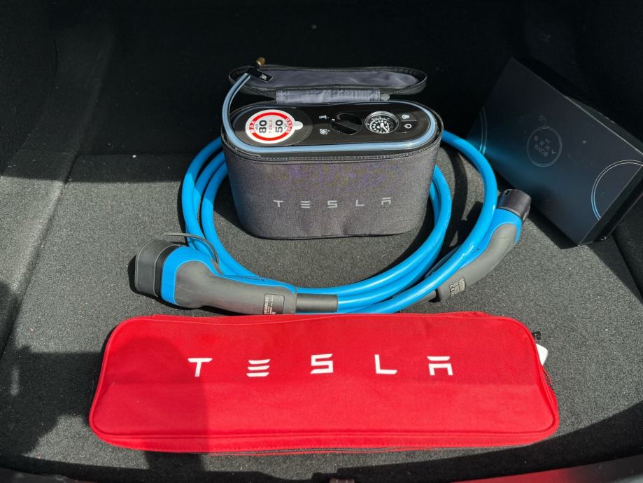 Tesla Model 3 Long Range AWD + Enhanced Autopilot, 2021 god.