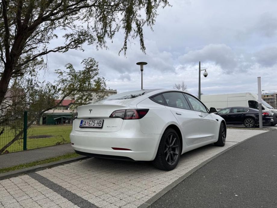 Tesla Model 3 LR, 2021 god.
