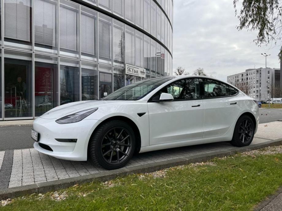 Tesla Model 3 LR, 2021 god.