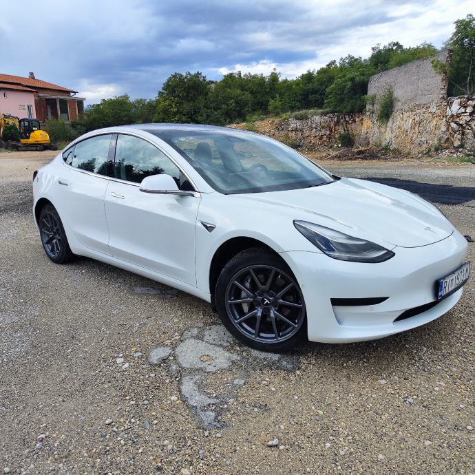 Tesla Model 3 SR+ RWD automatik, 2020 god.