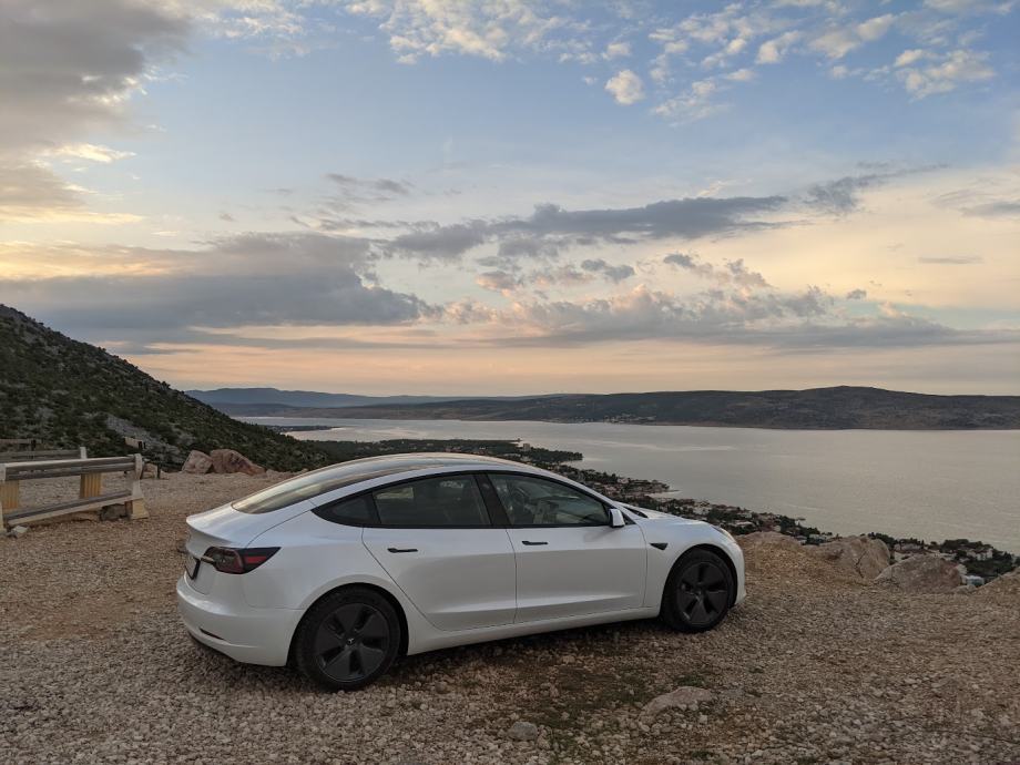 Tesla Model 3 Standard Range +, garažiran, LFP baterija, 2021 god.