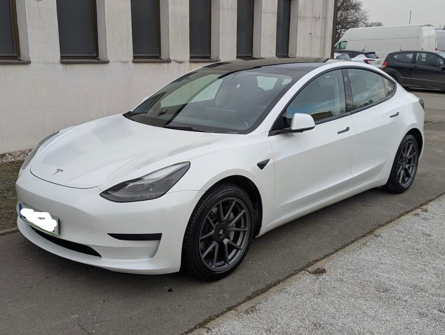 Tesla Model 3 Standard Range Plus automatik, 2021 god.