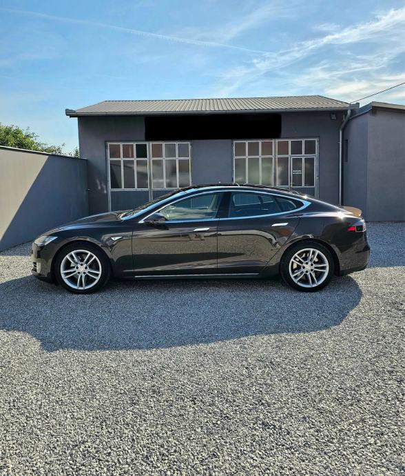 Tesla Model S S85 free supercharger BATERIJA ZAMJENJENA, 2013 god.
