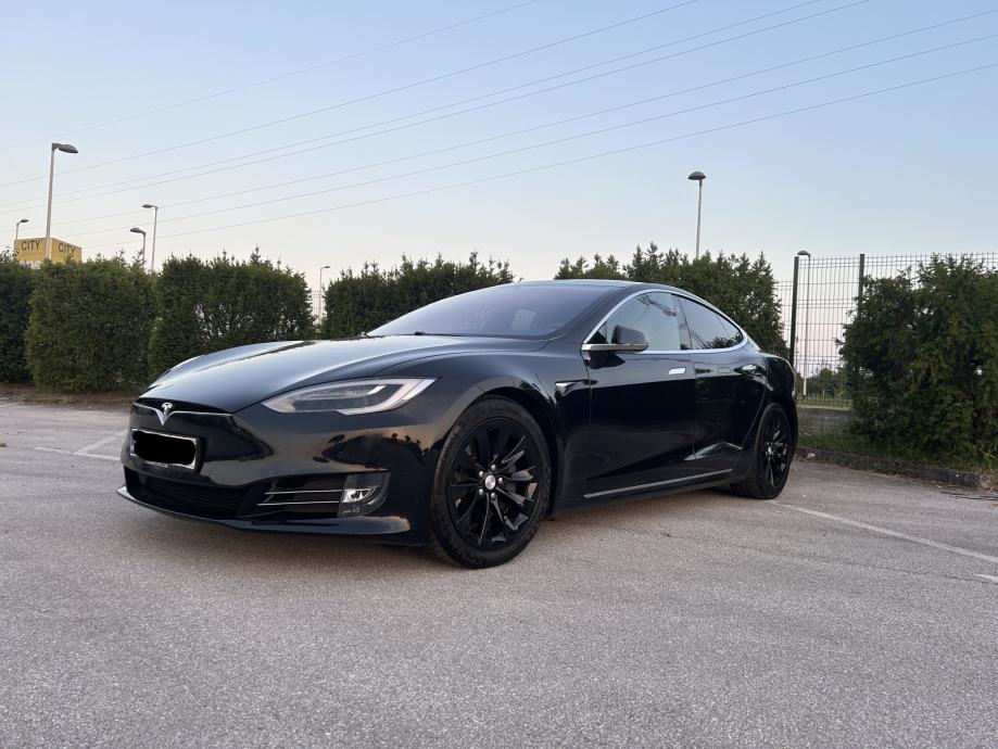 Tesla Model S90D Besplati Supercharger, autopilot, 2017 god.