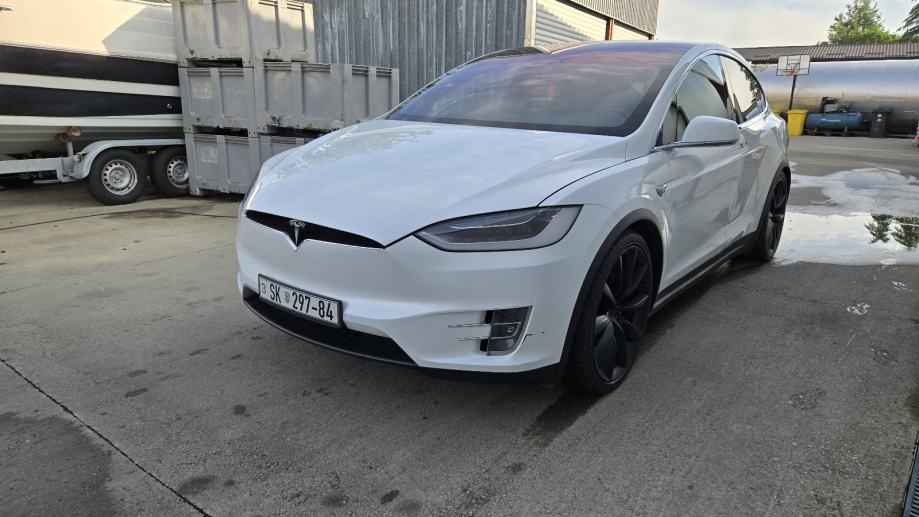 Tesla Model X 90 D automatik, 2017 god.