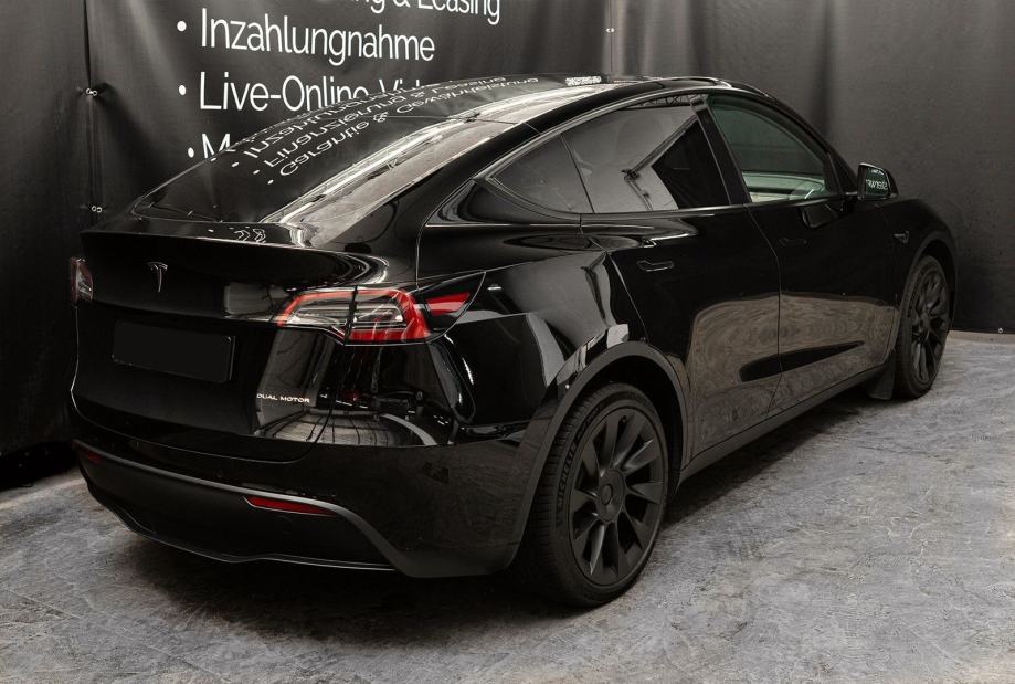 Tesla Model Y Long Range Dual Motor, 2021 god.