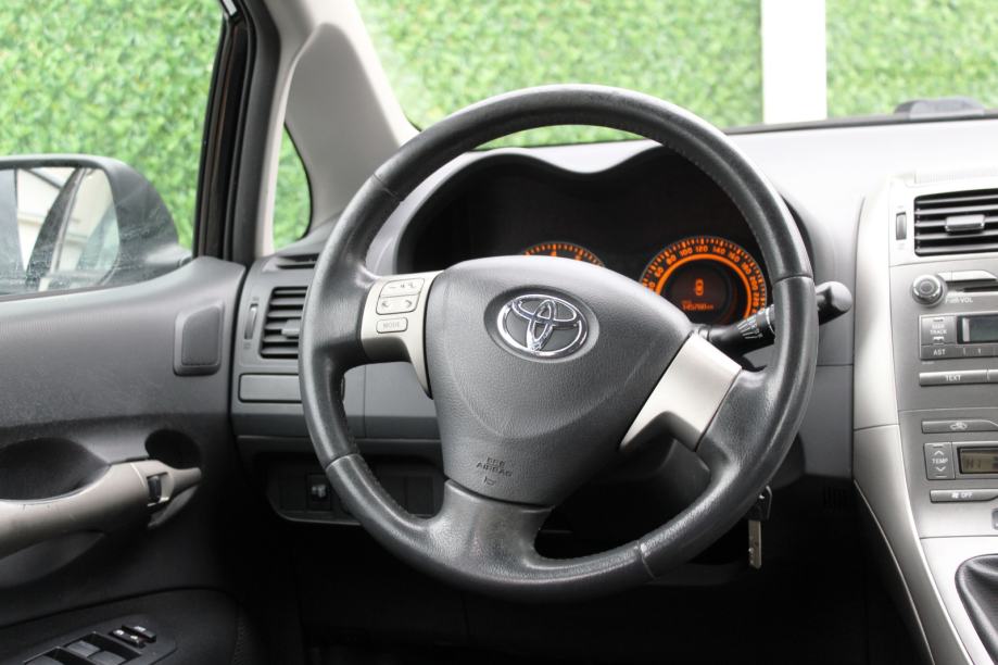 Toyota Auris 1,4 VVT-i | Kupljen nov u Hr | SAMO 144 T.KM.,, 2008 god.