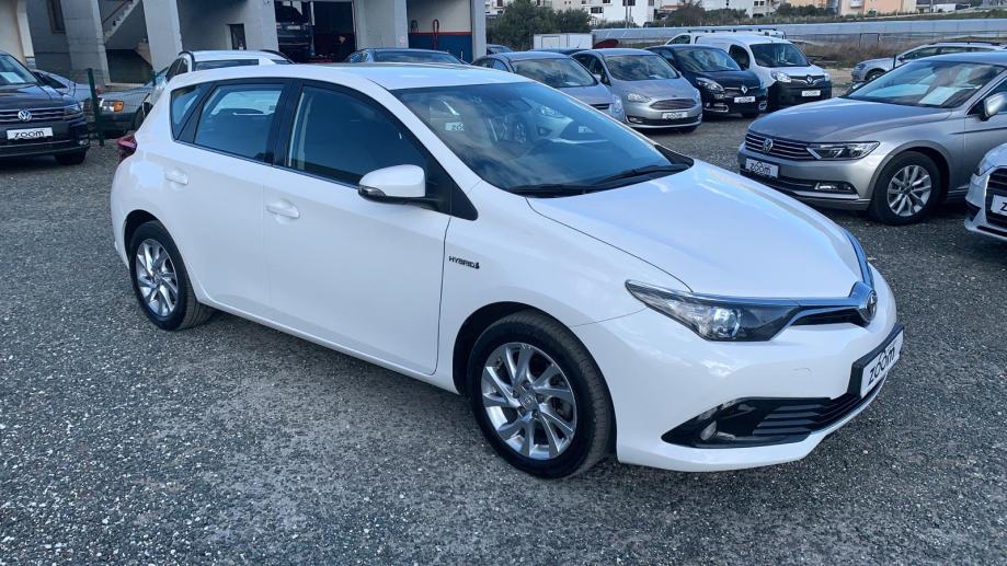 Toyota Auris 1,8 VVT-i Hybrid, 2016 god.