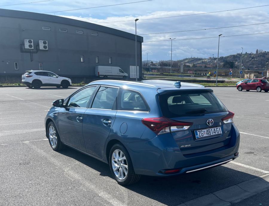 Toyota Auris TS 1.8 Hibrid, 2017 god.