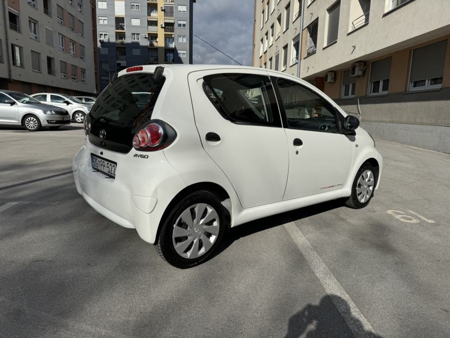 Toyota Aygo 1,0 VVT-i Cool, 2014 god.