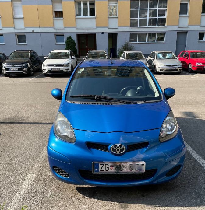 Toyota Aygo 1,0 VVT-i,2009.,serv.knjiž.,klima, prvi vlasnik,69000 km ...