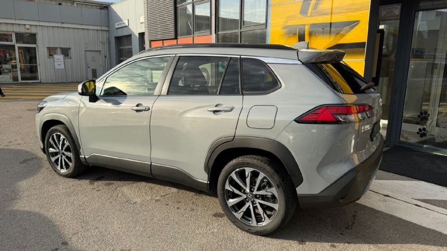 Toyota Corolla Cross Hybrid 2.0 112kw - Provjerena rabljena vozila ...