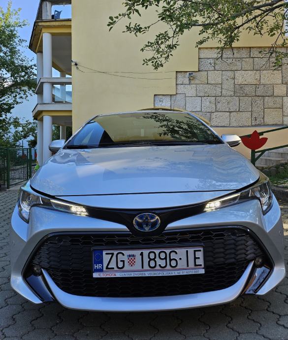 Toyota Corolla HB, 1.8 l, SOL, automatik, 2021 god.