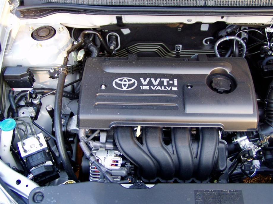 Toyota Corolla vvt-i 1.6, 2002 god.