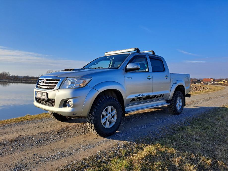 Toyota Hilux N1 automatik, 2012 god.