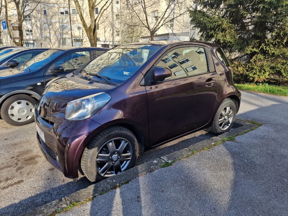 Toyota iQ 1,0 VVT-i, 2009 god.