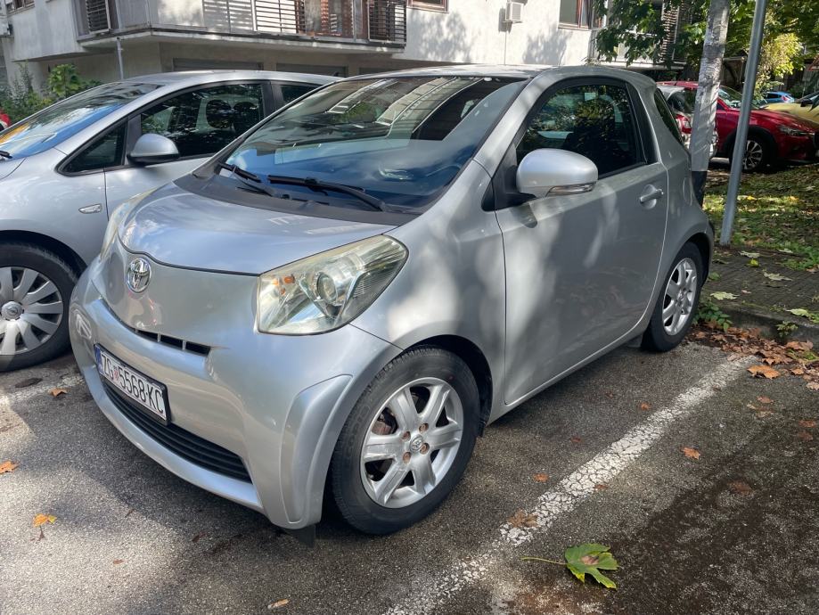 Toyota iQ 1,0 VVT-i, 2010 god.