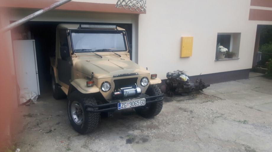 Toyota Land Cruiser Delta mini cruser, 1982 god.