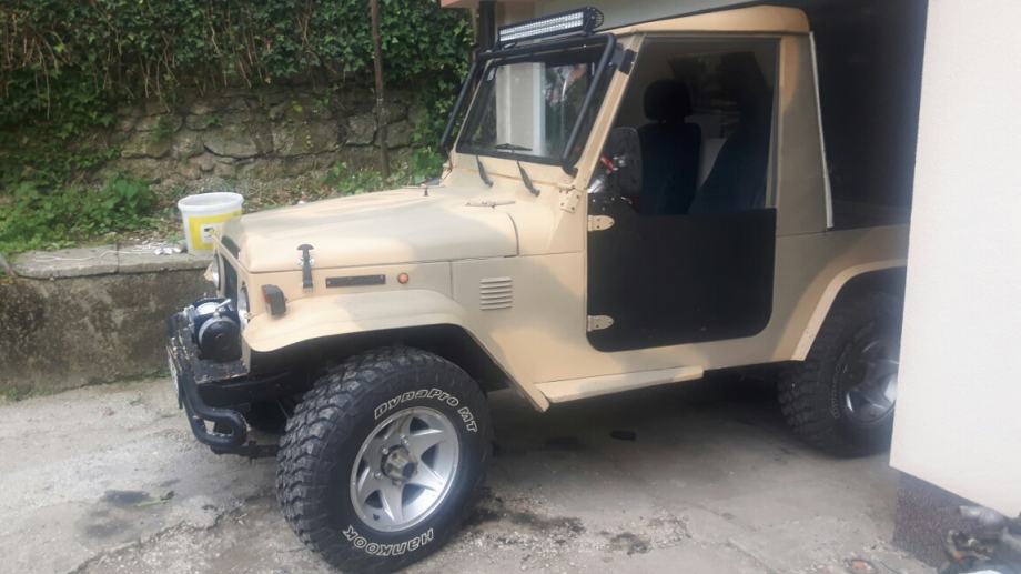 Toyota Land Cruiser Delta mini cruser, 1982 god.