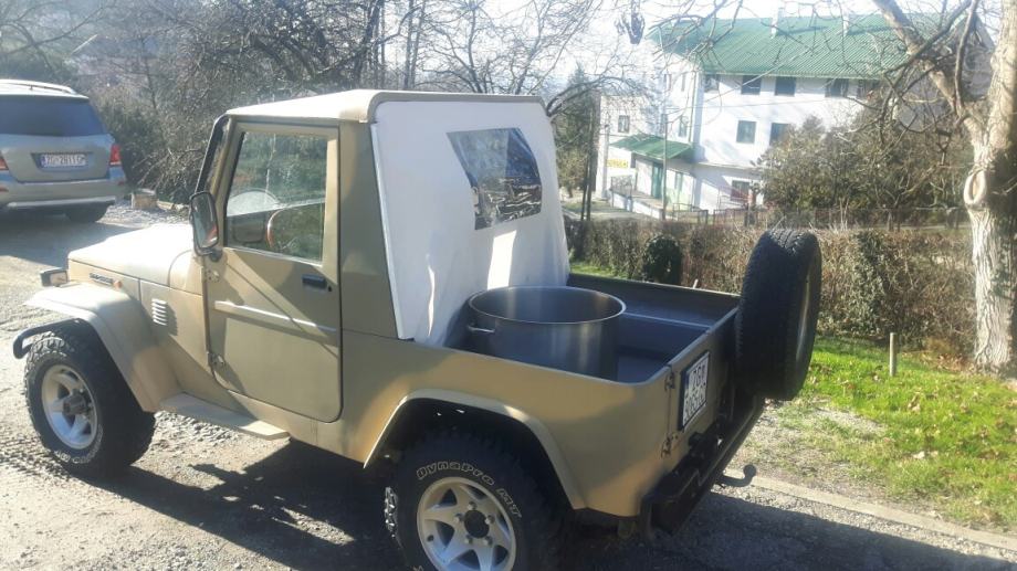 Toyota Land Cruiser Delta mini cruser, 1982 god.